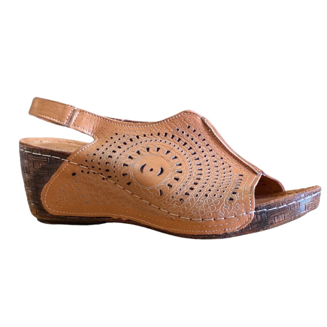 V ITALIA WEDGE SANDAL | FULL COVERAGE 3 SEASON SANDAL | DANFORM SHOES ...