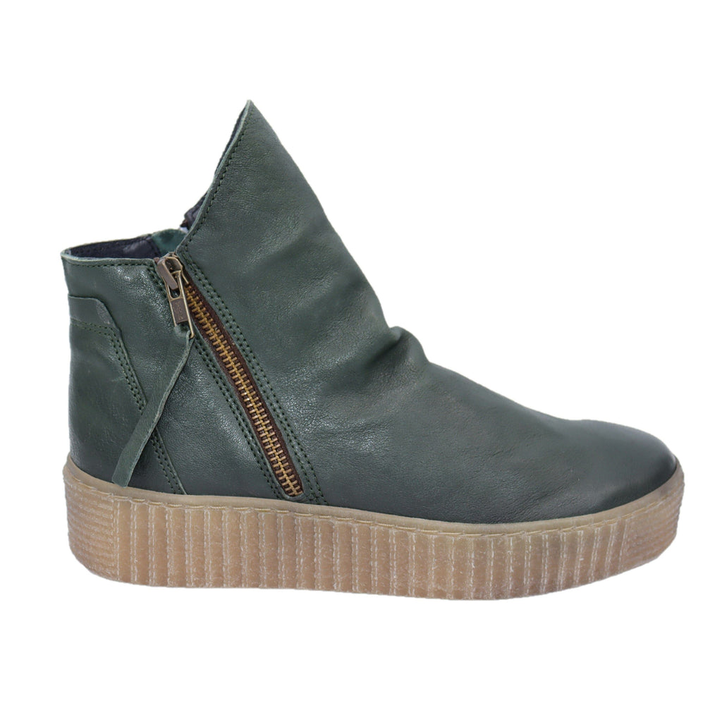 Women’s Boots | Danform Shoes — danformshoesvt